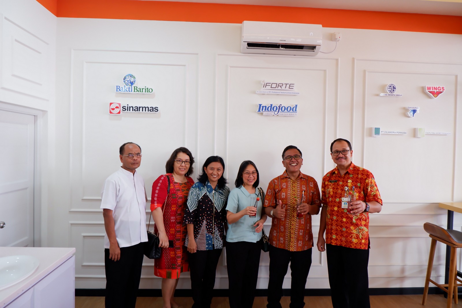 BAKERY DAN CAFE , " GRACIOUS" TEMPAT BARU UNTUK NONGKY ANAK-ANAK ...